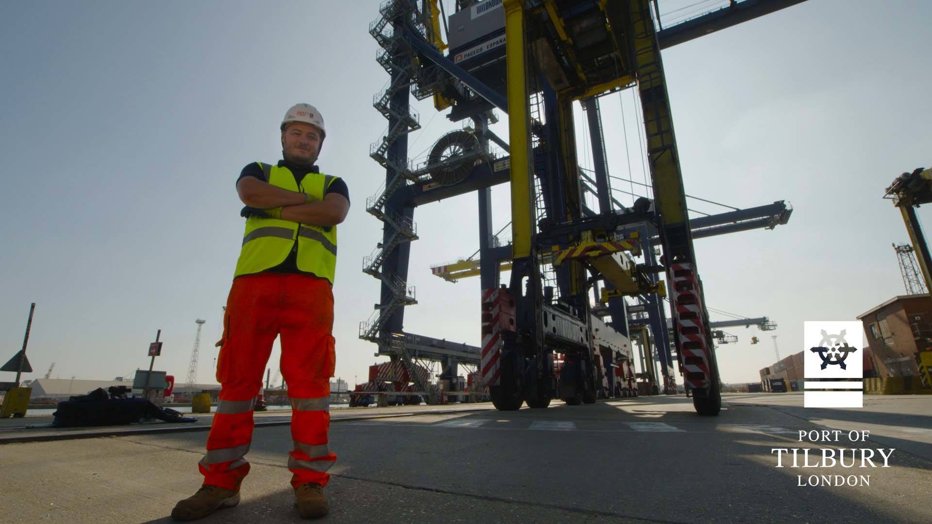 The Port of Tilbury’s video reveals what it’s like to be a straddle ...