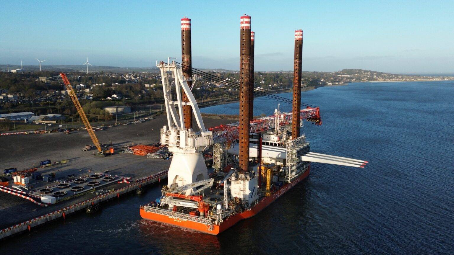 Port of Dundee bids farewell to NnG as project’s final offshore wind turbine blades leave the ...